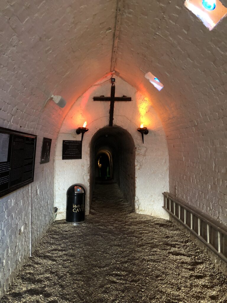 The Hellfire Caves, West Wycombe – Curious Archive